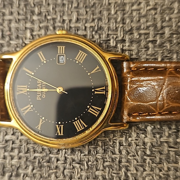 Pulsar | Accessories | Vintage Pulsar Quartz Mens Watch With Brown ...